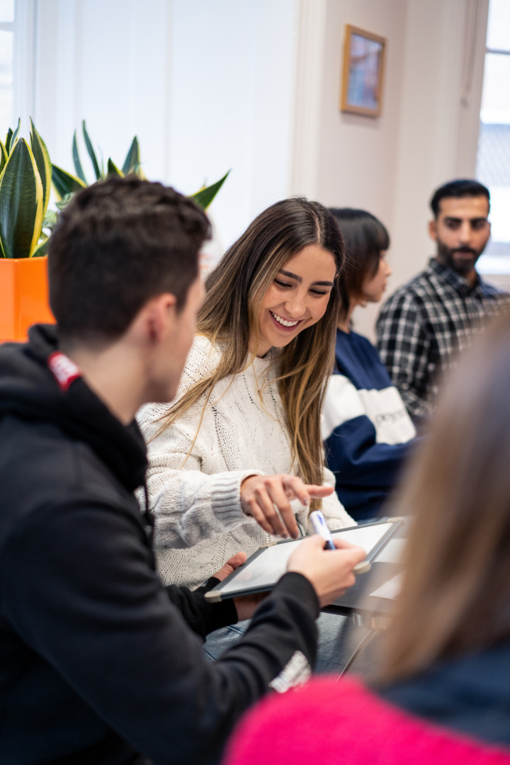 English courses for everyday, academic & business use