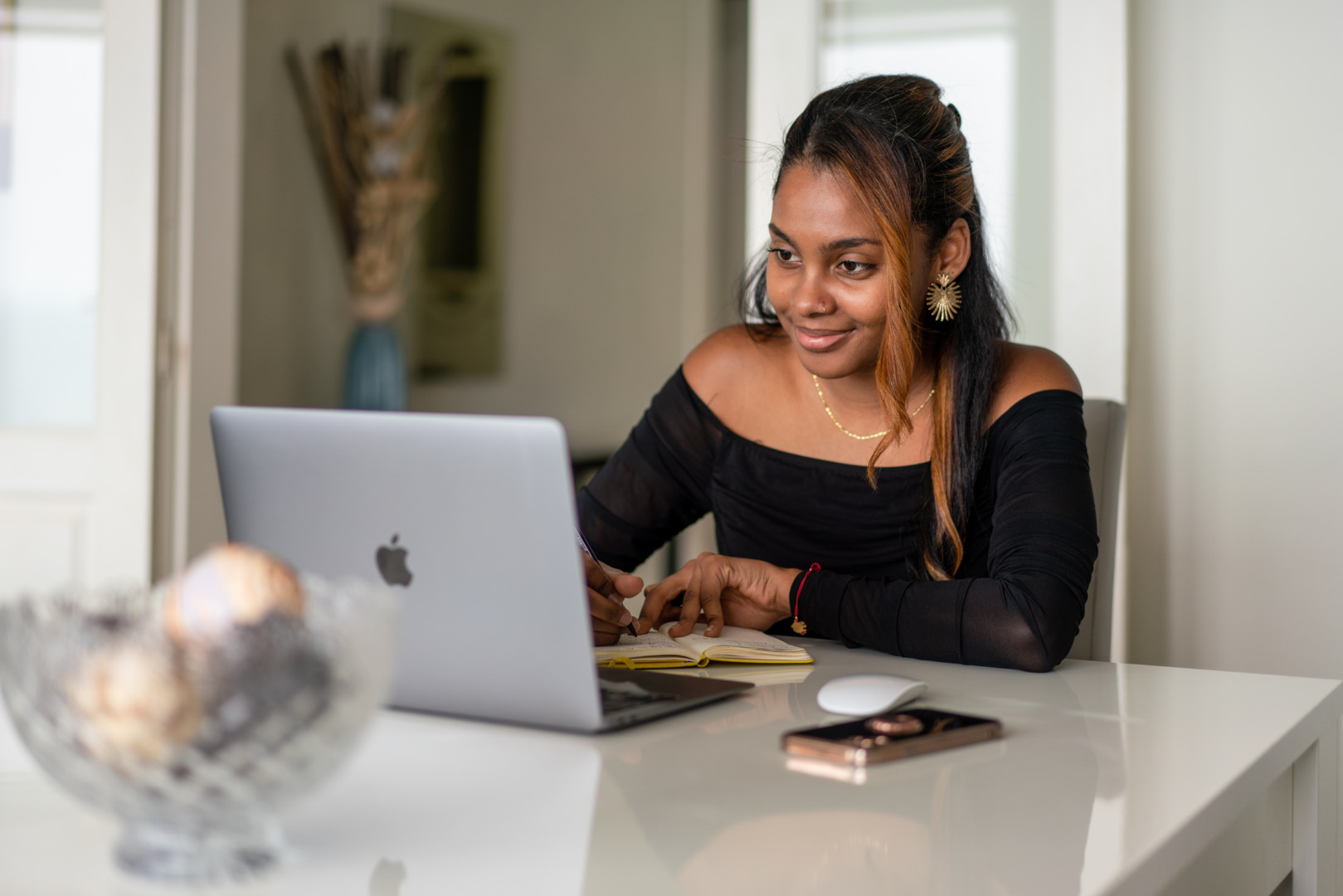 Learn English Online anywhere with Live Lessons | EC English